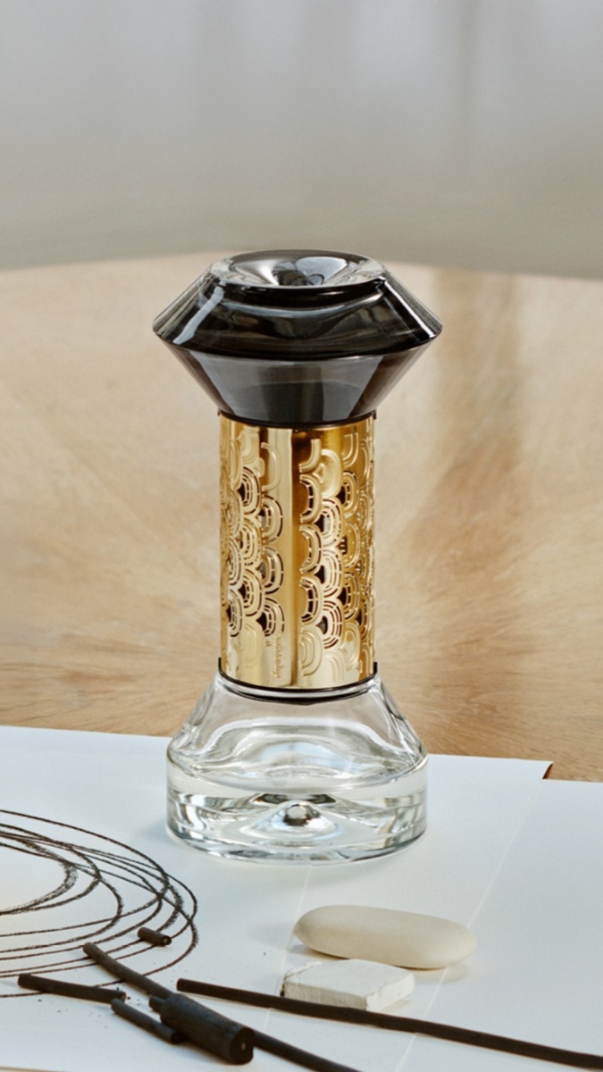 Baies / Berries hourglass diffuser | Diptyque Paris
