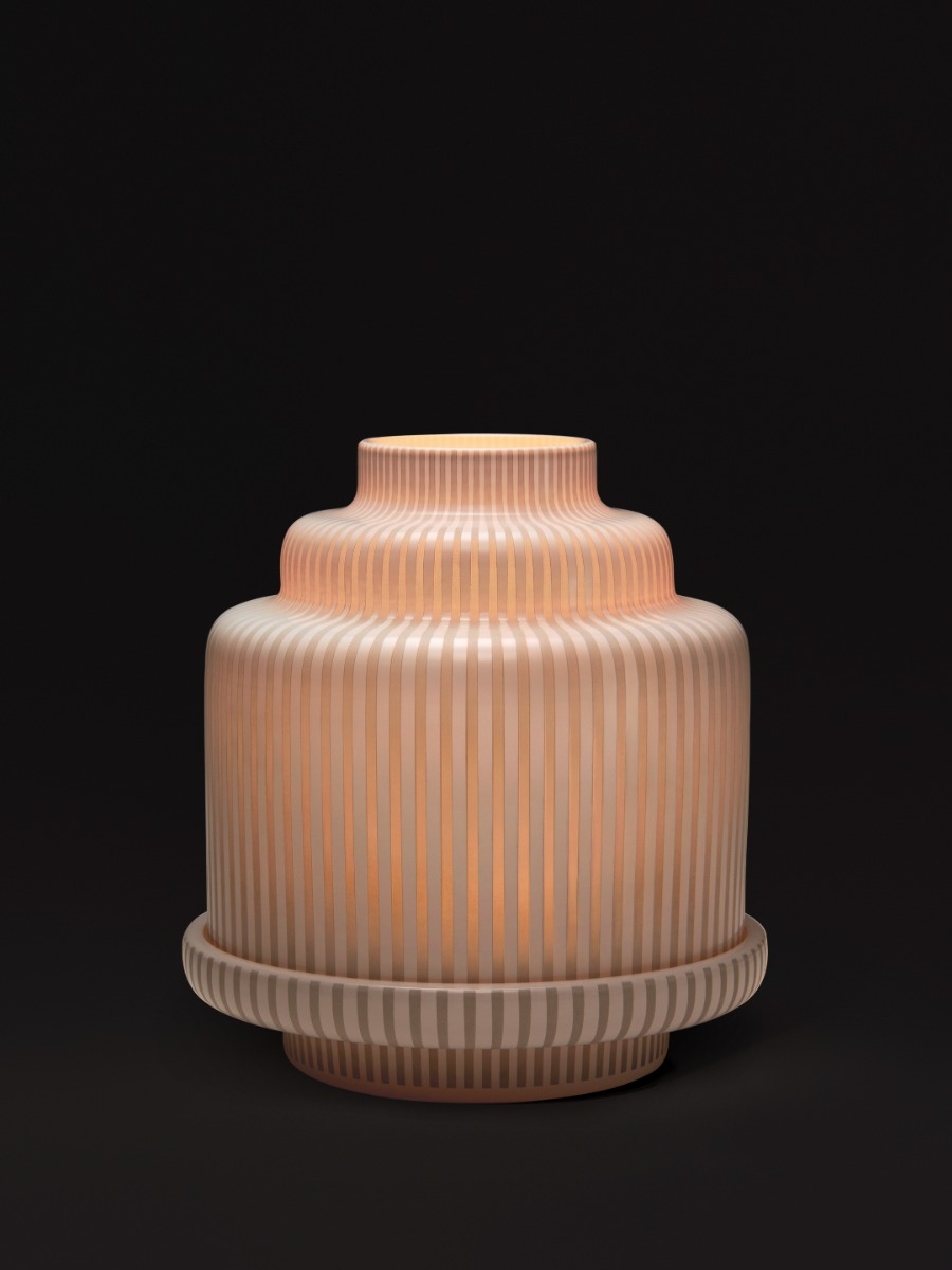 White Pyramid candle holder - For classic candles | Diptyque Paris